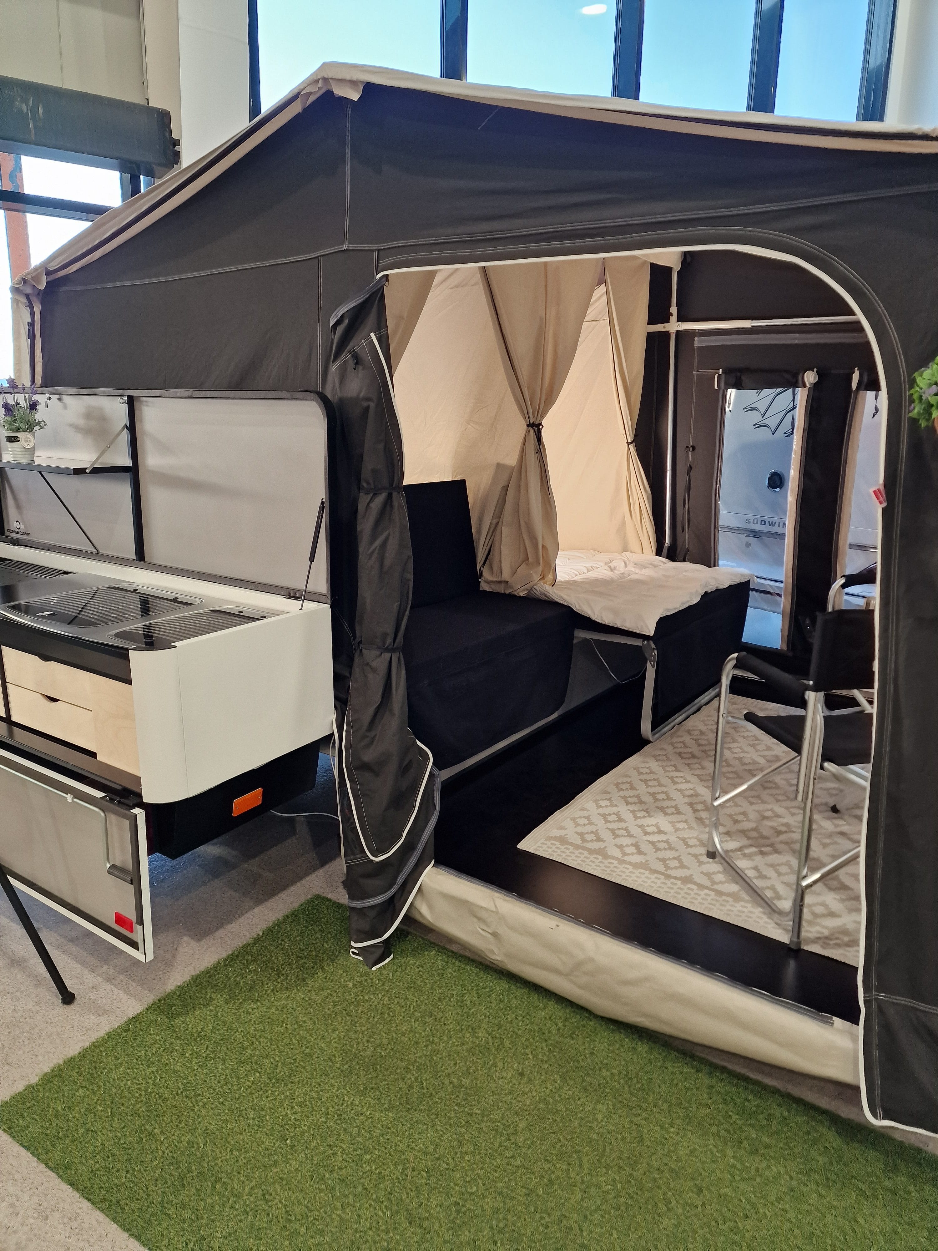 Combi Camp Fri m/fortjaldi – Útilegumaðurinn ehf