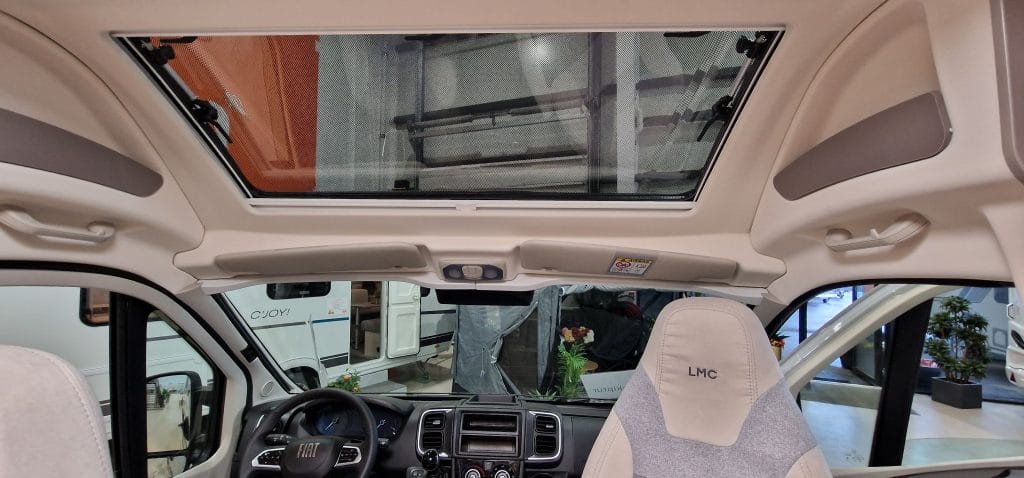 LMC Innovan 640 Fiat Ducato Húsbíll 2025 er uppseldur – Útilegumaðurinn ehf